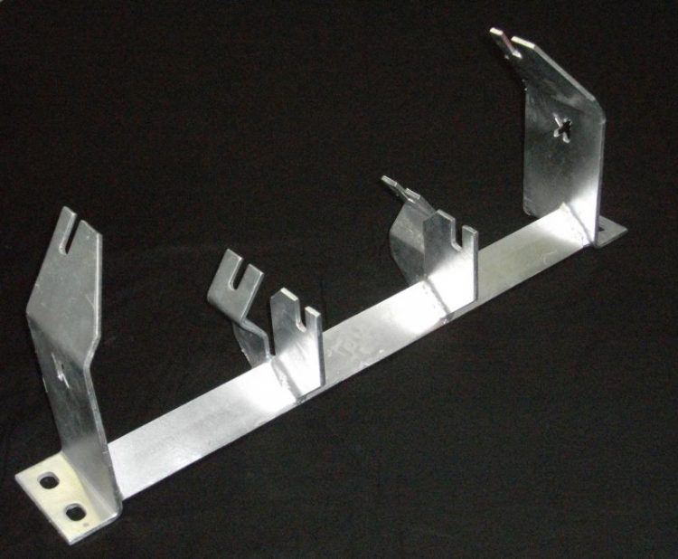 How to correctly install conveyor idler frames | Kinder Australia